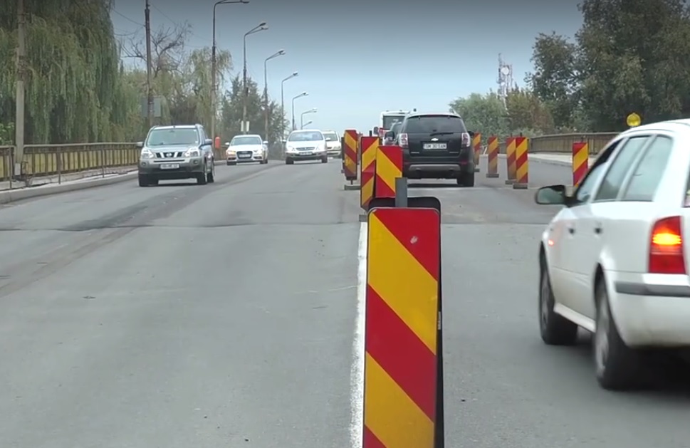 Podul Decebal, REDESCHIS circulației. Trei benzi acum, ultima bandă în ...