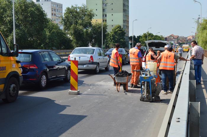 FOTO. Podul Decebal a intrat în ”re-reabilitare”. Se circulă pe un ...