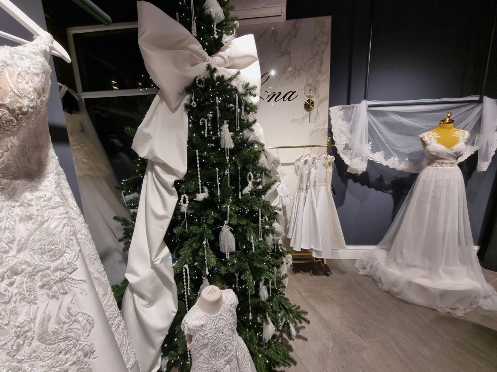 Eleganța prinde viață în Satu Mare: L’Atelier Ioana Călin își deschide ...