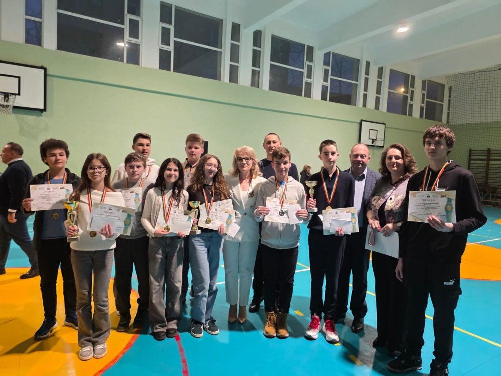 Elita matematicii juvenile, reunită la Satu Mare! Șase elevi au obținut ...